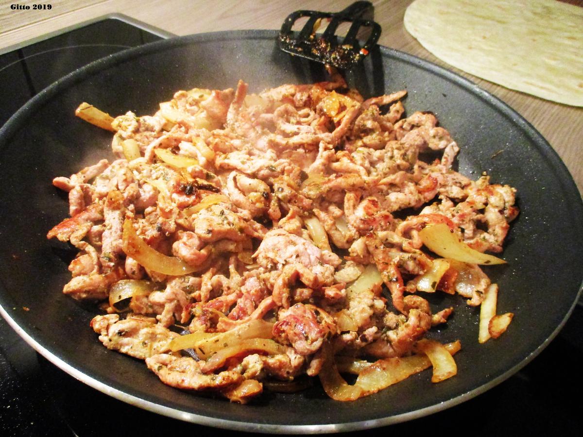 Meine Döner Rolle mit Paprika Feta Dip - schnell & einfach - von Gitto