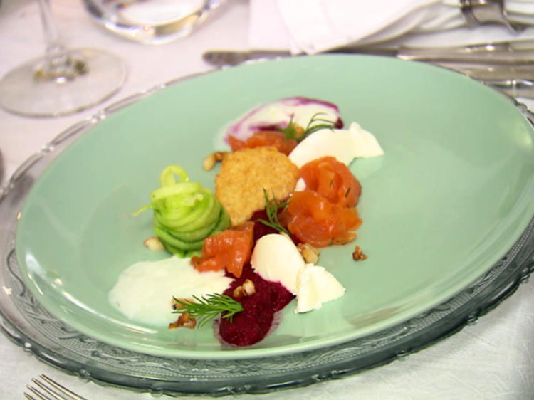 Gebeizter Bachsaibling mit Parmesanmousse, Buttermilch Limetten Sorbet ...