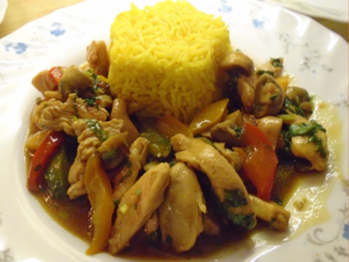 Hähnchen-Champignon-Paprika-Wok und gelber Basmatireis - Rezept ... Hähnchen-Champignon-Paprika-Wok und gelber Basmatireis - Rezept ...