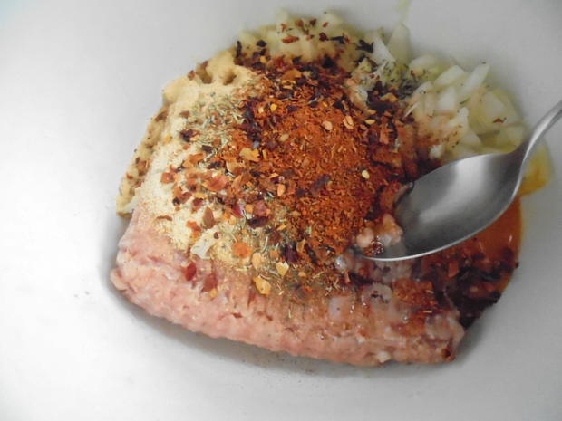 Puten- Hacksteak mit Chillies - Rezept mit Bild - kochbar.de