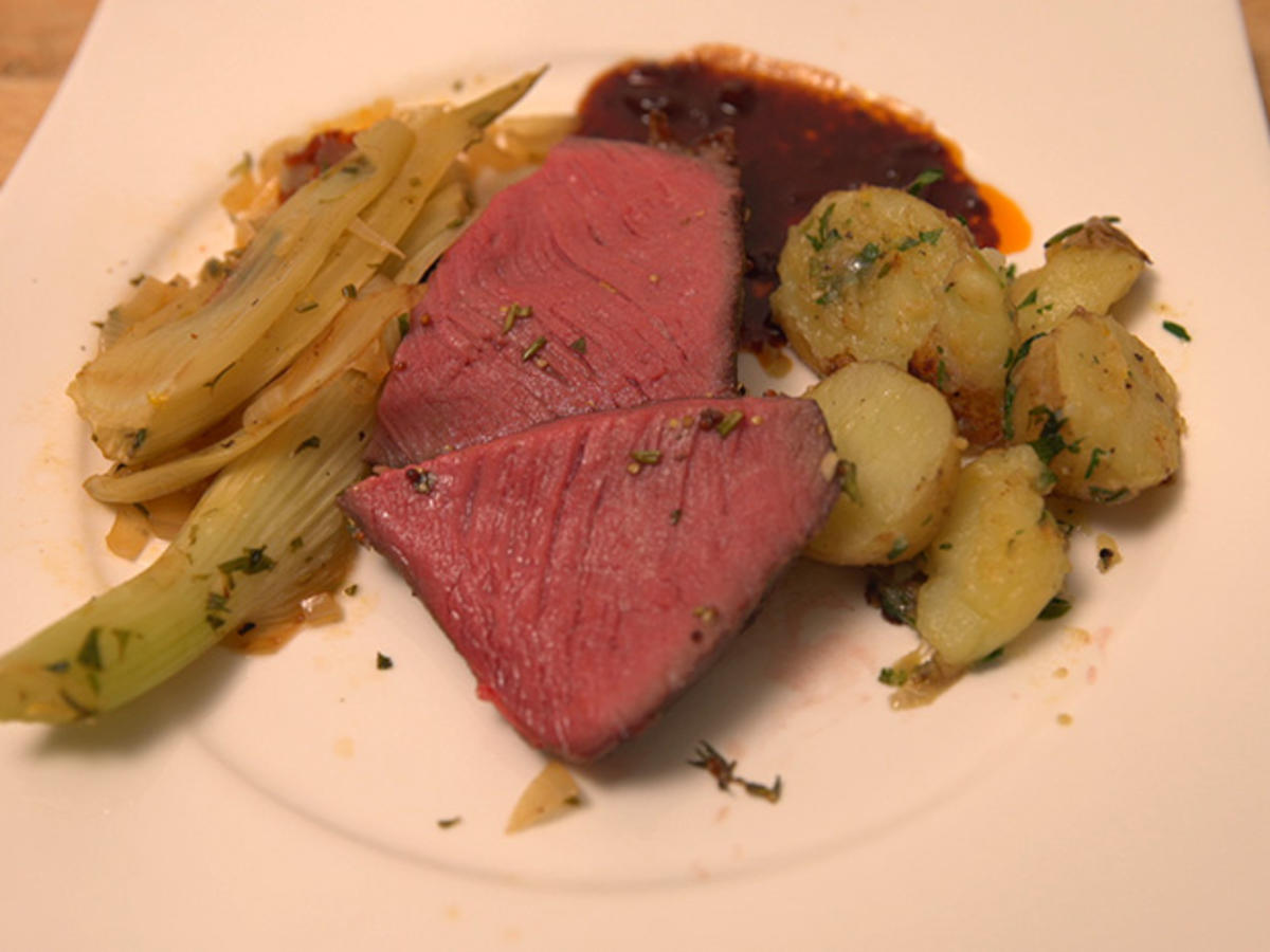Geräuchertes Entrecôte vom Grill mit Fenchel an getrockneten Tomaten ...