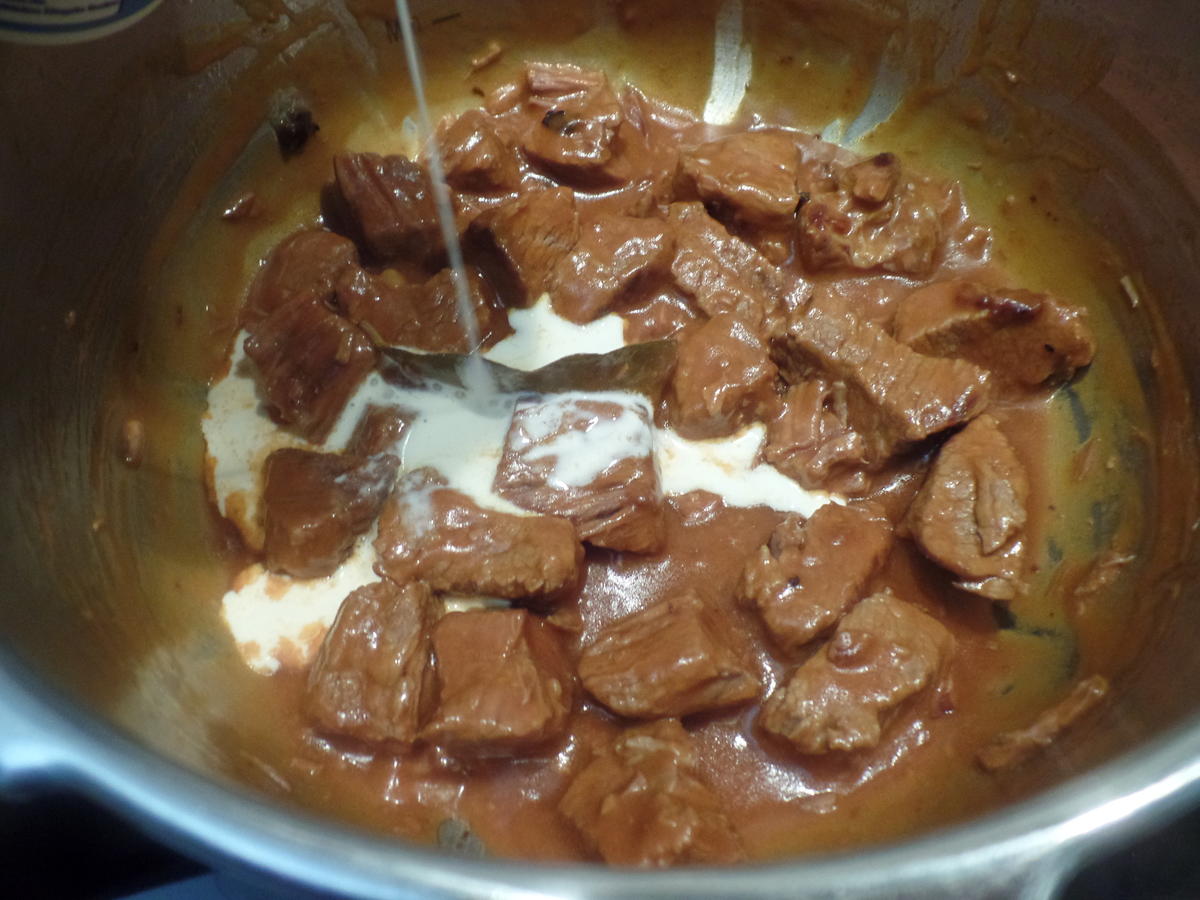 Steinpilz Gulasch mit Spätzle - einfach - von Sheeva1960