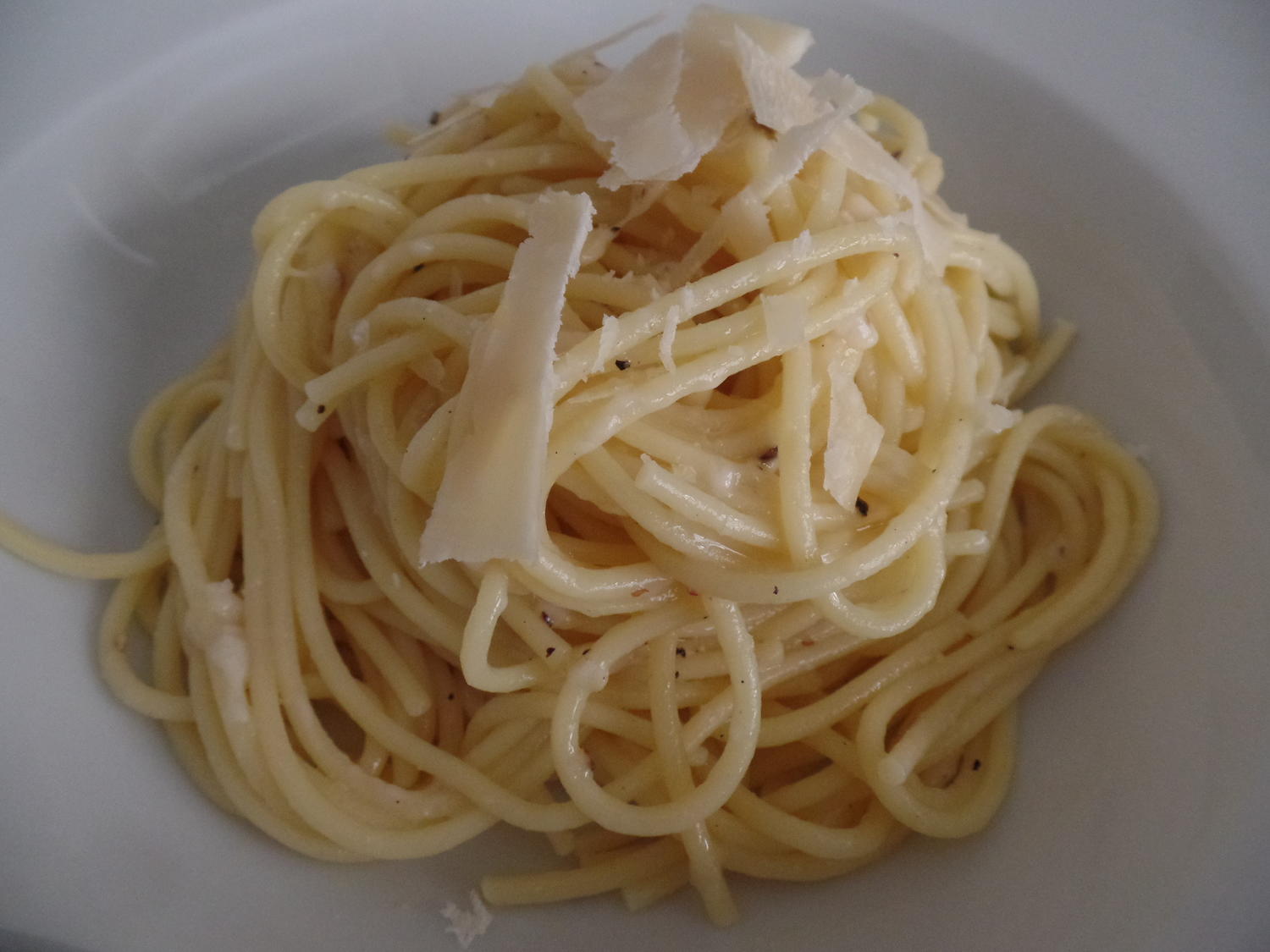 Spaghetti mit Parmesan - Rezept mit Bild - kochbar.de