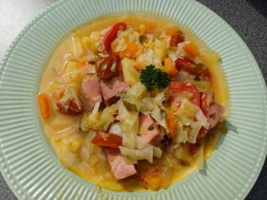 Kohlsuppe, sehr fein und schnell vorbereitet