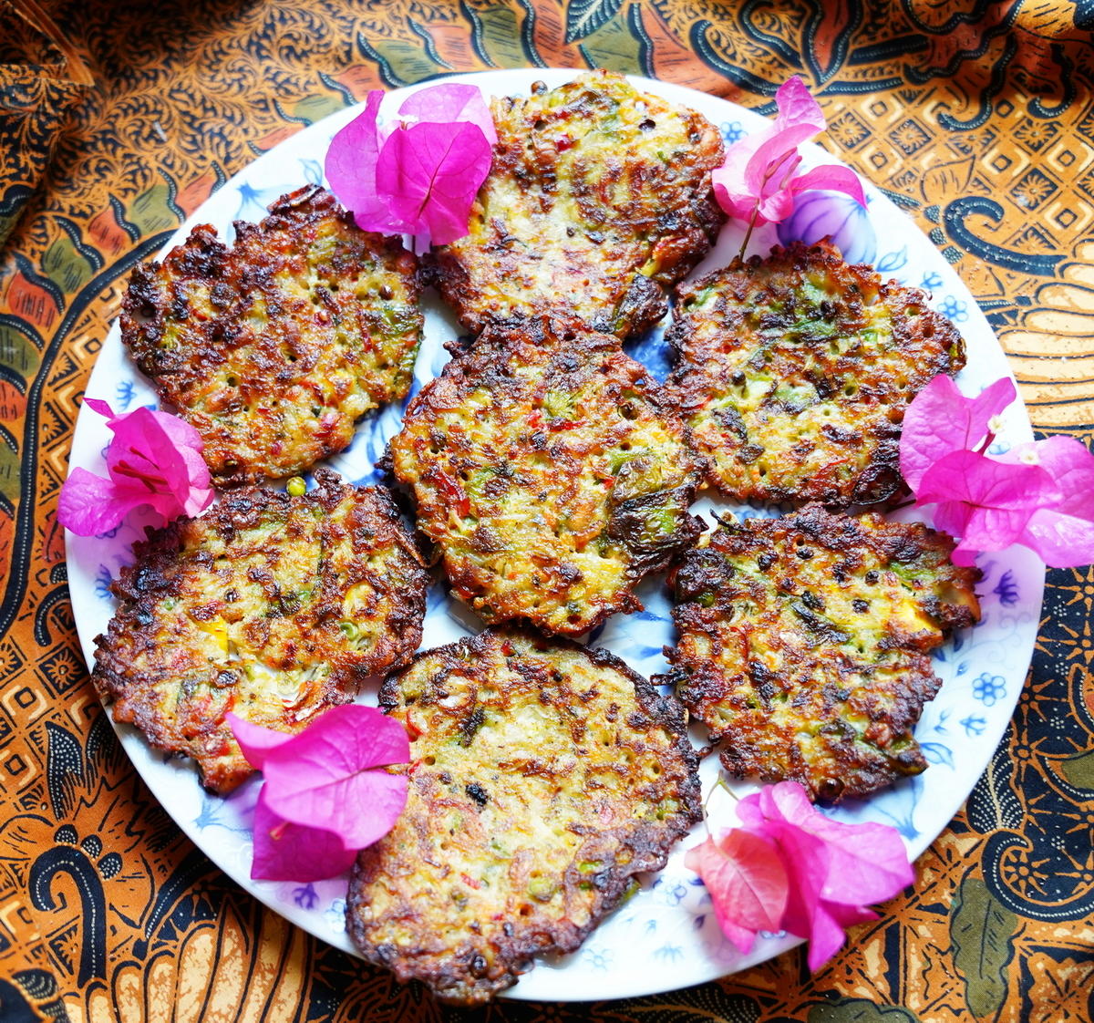 Bunt-würzige Maispuffer - Rezept mit Bild - kochbar.de