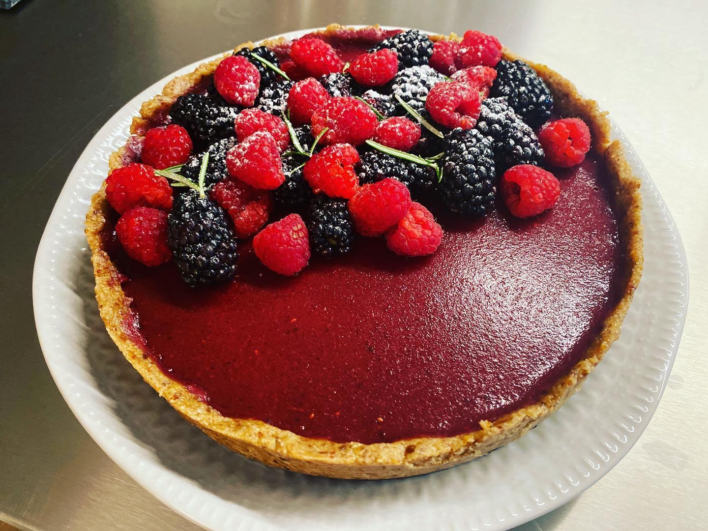 Beerentorte mit Rosmarin - Rezept mit Bild - kochbar.de