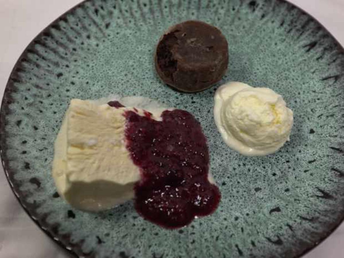 Schokoladen Lavakuchen und Olivenöl Eis - von Das perfekte Dinner