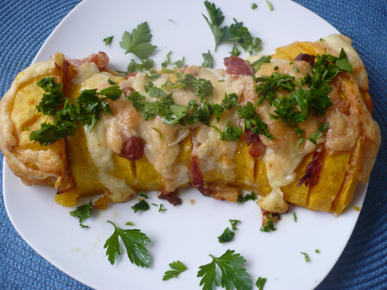 Butternut - Kürbis gespickt - Rezept mit Bild - kochbar.de