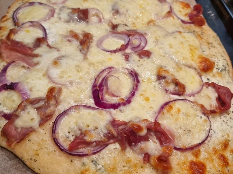 Flammkuchen mit Quark-Öl Teig - von Sheeva1960