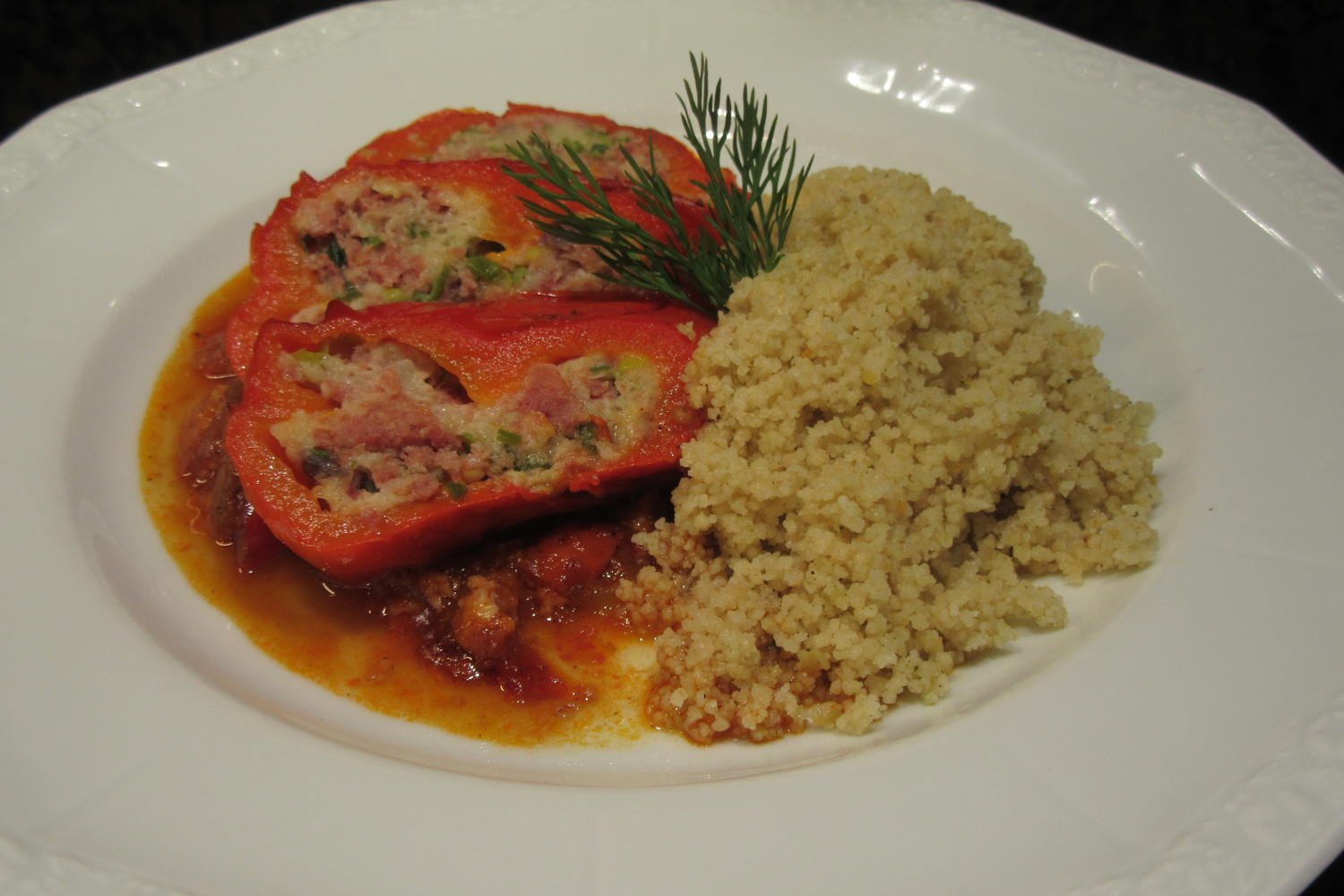 Fleisch: Gefüllte Spitzpaprika - Rezept - kochbar.de