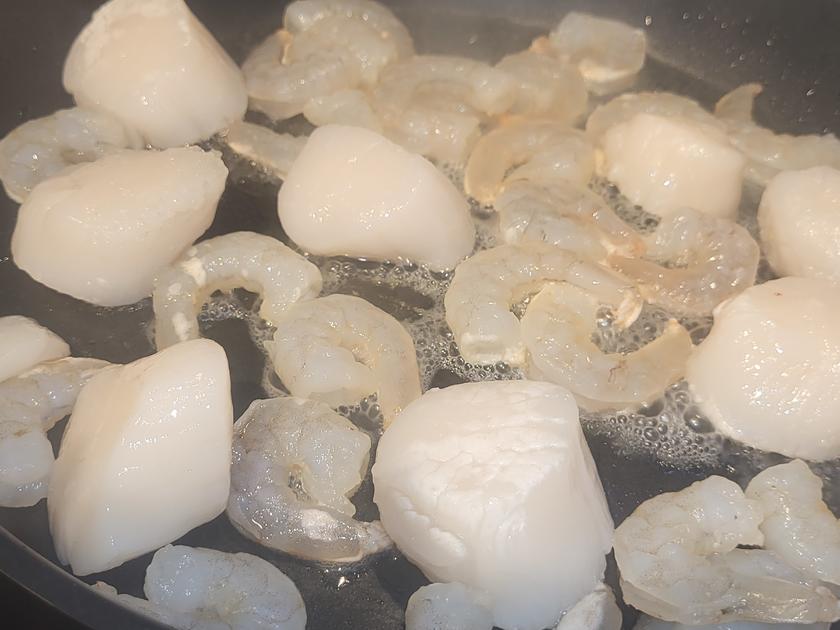 BiNe` S PASTA MIT JAKOBSMUSCHELN & SCAMPI - schnell & einfach - von ...