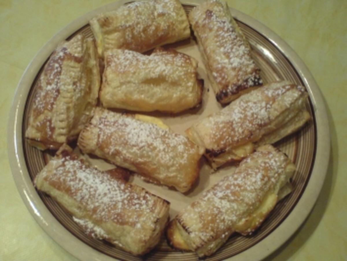 Quarktaschen mit TK-Blätterteig quadratisch und Quark - Rezept mit Bild ...