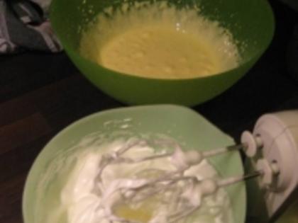 Biskuitroulade mit Pariser Creme - einfach - 255 kcal/100g