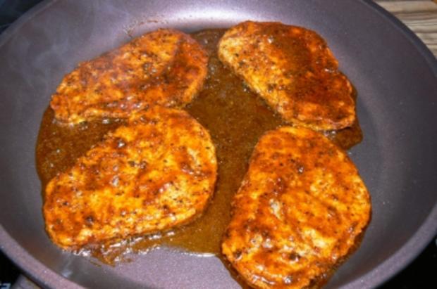 Mariniertes Putenhacksteak mit einer Broccolinudelpfanne - Rezept ...