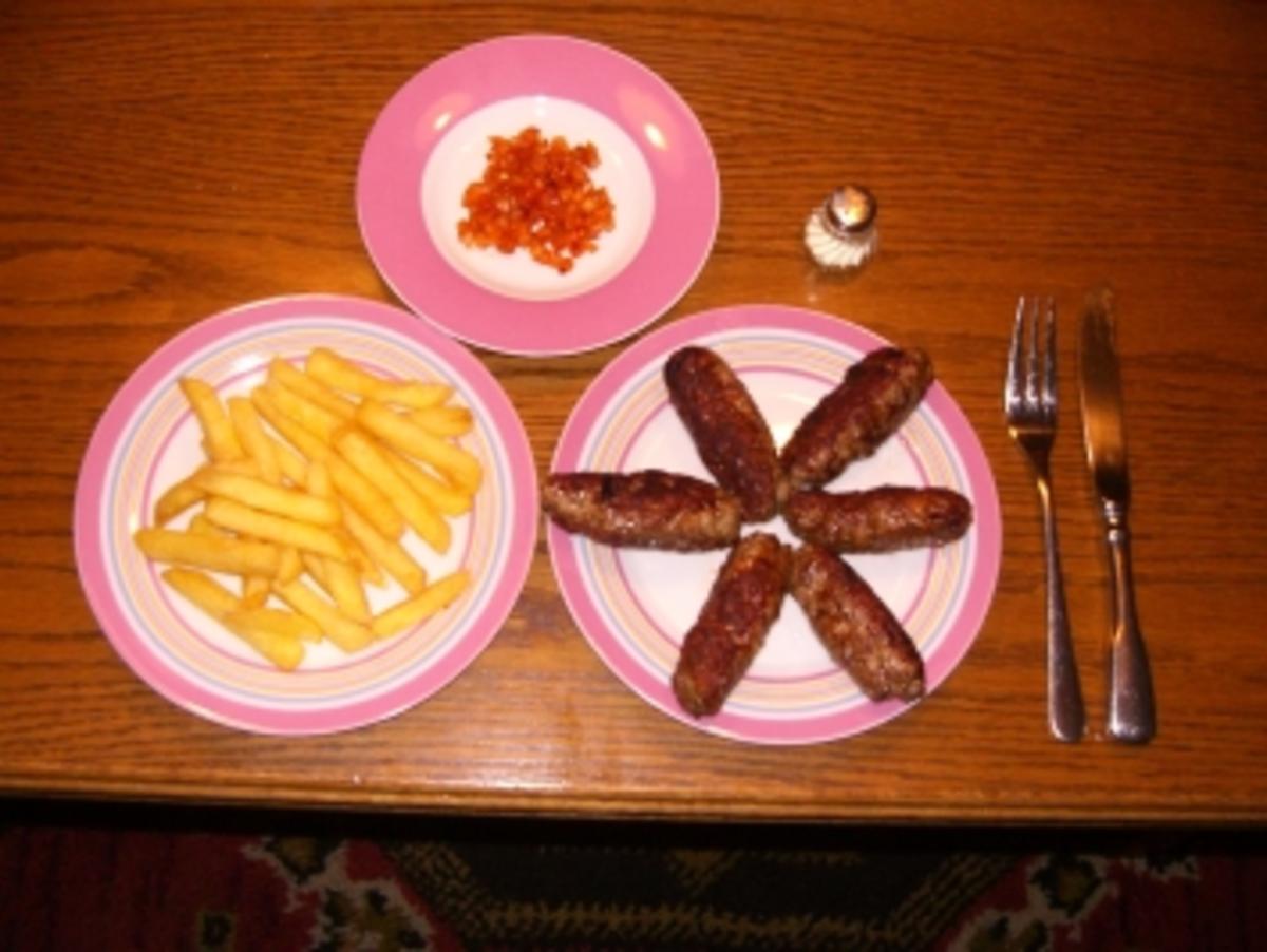 Cevapcici mit Schweinegehacktes und Rindergehacktes - Rezept mit Bild ...